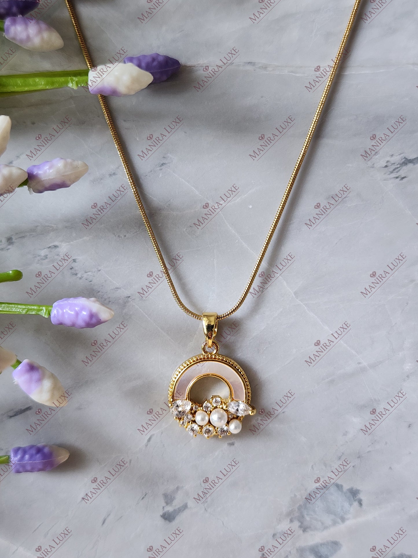 ASTRAEA'S CURVE GOLD NECKLACE – Manira Luxe